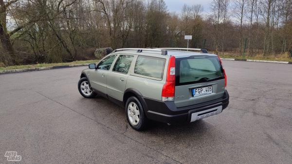 Green Volvo XC70 2006 in Vilnius, with an engine capacity of 2.50 L and mileage of 359 thousand km for 3750 €, photo 4 on AUTOMOTO.COM.LV