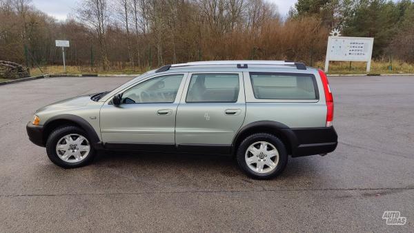 Green Volvo XC70 2006 in Vilnius, with an engine capacity of 2.50 L and mileage of 359 thousand km for 3750 €, photo 6 on AUTOMOTO.COM.LV