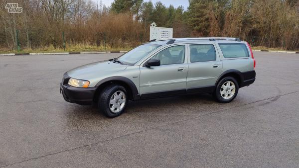 Green Volvo XC70 2006 in Vilnius, with an engine capacity of 2.50 L and mileage of 359 thousand km for 3750 €, photo 7 on AUTOMOTO.COM.LV