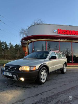 Green Volvo XC70 2006 in Vilnius, with an engine capacity of 2.40 L and mileage of 440 thousand km for 1799 €, photo  on AUTOMOTO.COM.LV