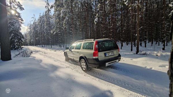 Зеленый Вольво ХС70 2006 в Вильнюс, объемом двигателя 2.52 л и пробегом 360 тыс. км за 3750 €, фото 5 на AUTOMOTO.COM.LV