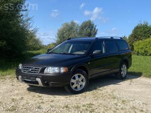 Green Volvo XC70 2006 in Riga, with an engine capacity of 2.40 L and mileage of 343 thousand km for 4400 €, photo 4 on AUTOMOTO.COM.LV