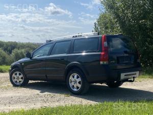 Green Volvo XC70 2006 in Riga, with an engine capacity of 2.40 L and mileage of 343 thousand km for 4400 €, photo 8 on AUTOMOTO.COM.LV