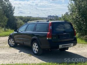 Green Volvo XC70 2006 in Riga, with an engine capacity of 2.40 L and mileage of 343 thousand km for 4400 €, photo 10 on AUTOMOTO.COM.LV