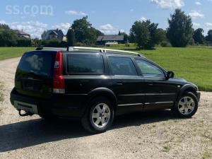 Green Volvo XC70 2006 in Riga, with an engine capacity of 2.40 L and mileage of 343 thousand km for 4400 €, photo 12 on AUTOMOTO.COM.LV