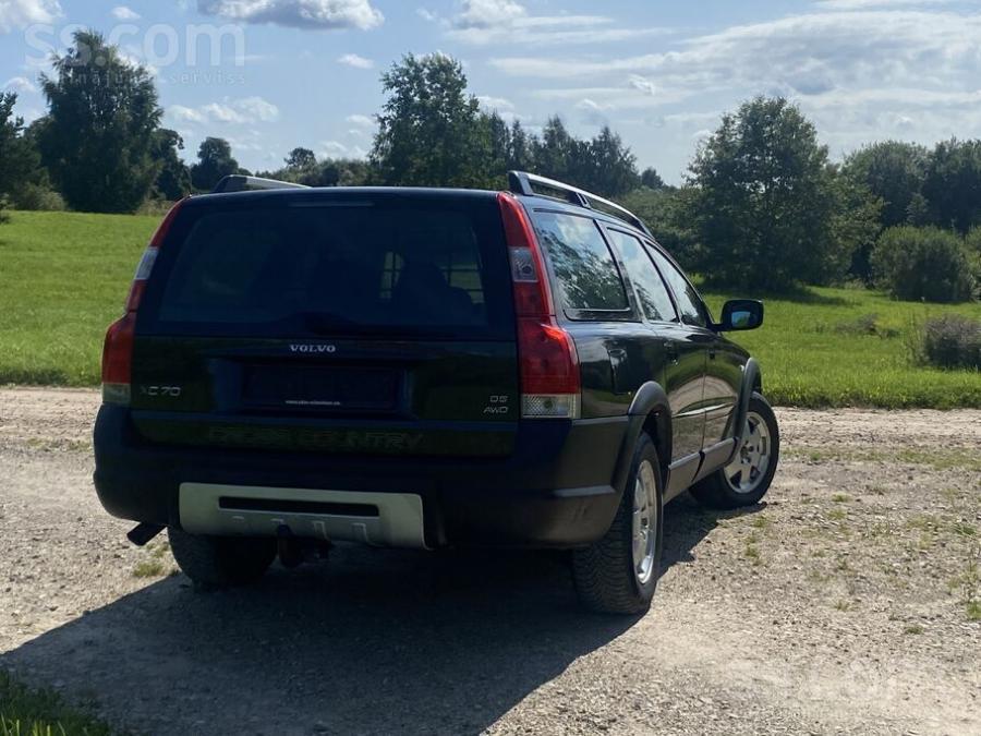 Green Volvo XC70 2006 in Riga, with an engine capacity of 2.40 L and mileage of 343 thousand km for 4400 €, photo 13 on AUTOMOTO.COM.LV