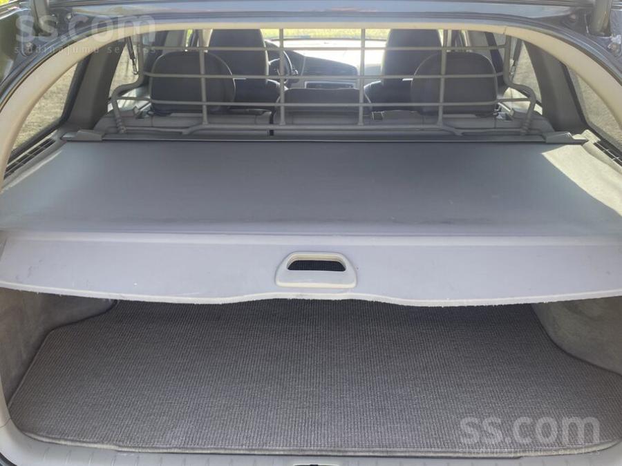 Green Volvo XC70 2006 in Riga, with an engine capacity of 2.40 L and mileage of 343 thousand km for 4400 €, photo 15 on AUTOMOTO.COM.LV