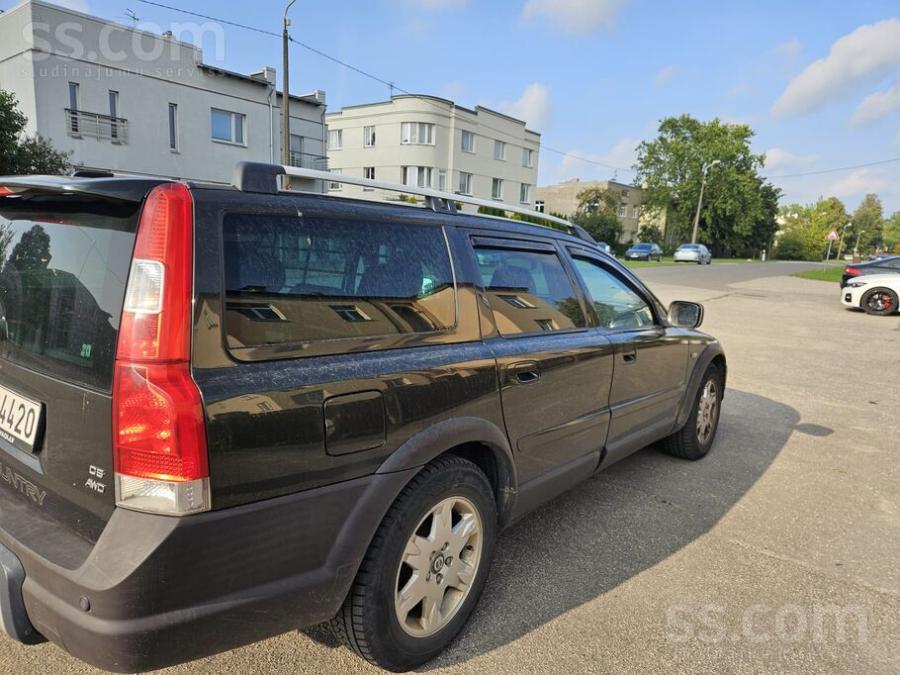 Zaļš Volvo XC70 2006 Rīga, ar dzinēja tilpumu 2.40 L un nobraukumu 361 tūkst. km par 1500 €, foto 5 vietnē AUTOMOTO.COM.LV