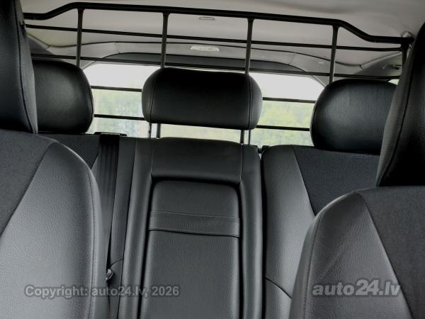 Zaļš Volvo XC70 2006 Tallina, ar dzinēja tilpumu 2.40 L un nobraukumu 305 tūkst. km par 4400 €, foto 6 vietnē AUTOMOTO.COM.LV