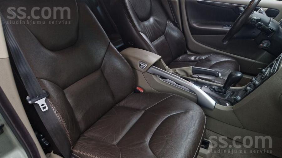 Zaļš Volvo XC70 2006 Rīga, ar dzinēja tilpumu 2.40 L un nobraukumu 0 tūkst. km par 1399 €, foto 18 vietnē AUTOMOTO.COM.LV