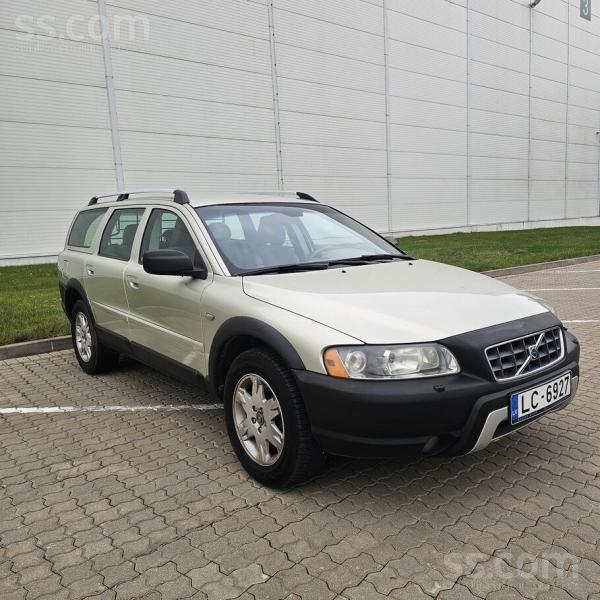 Вольво ХС70 2006 в Рига на AUTOMOTO.COM.LV Зеленый Вольво ХС70 2006 в Рига, объемом двигателя 2.50 л и пробегом 275 тыс. км за 3740 €, фото 1 на AUTOMOTO.COM.LV