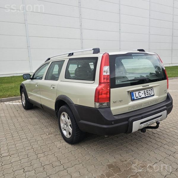 Вольво ХС70 2006 в Рига на AUTOMOTO.COM.LV Зеленый Вольво ХС70 2006 в Рига, объемом двигателя 2.50 л и пробегом 275 тыс. км за 3740 €, фото 7 на AUTOMOTO.COM.LV