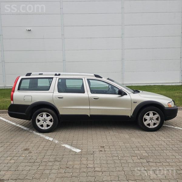 Вольво ХС70 2006 в Рига на AUTOMOTO.COM.LV Зеленый Вольво ХС70 2006 в Рига, объемом двигателя 2.50 л и пробегом 275 тыс. км за 3740 €, фото 8 на AUTOMOTO.COM.LV