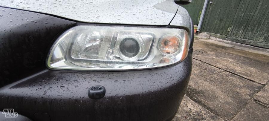 Green Volvo XC70 2007 in Kaunas, with an engine capacity of 2.40 L and mileage of 352 thousand km for 3500 €, photo 1 on AUTOMOTO.COM.LV