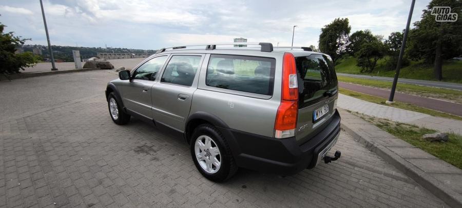 Green Volvo XC70 2007 in Kaunas, with an engine capacity of 2.40 L and mileage of 352 thousand km for 3500 €, photo 5 on AUTOMOTO.COM.LV