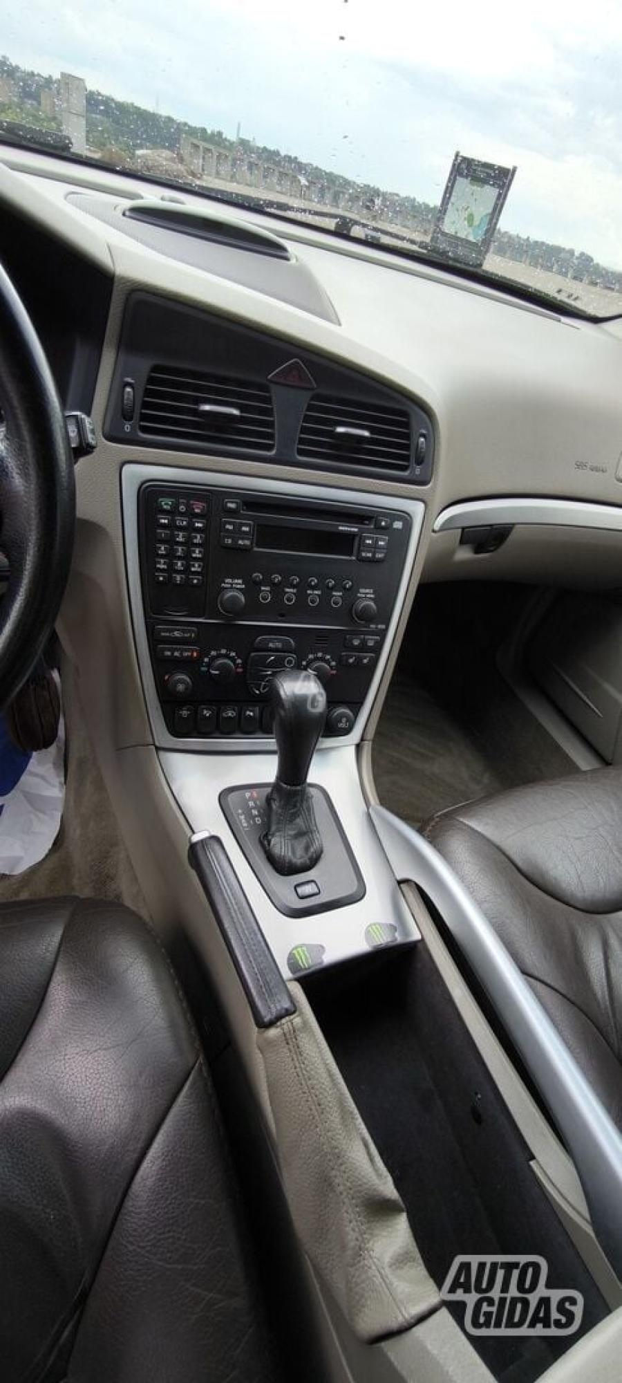 Green Volvo XC70 2007 in Kaunas, with an engine capacity of 2.40 L and mileage of 352 thousand km for 3500 €, photo 11 on AUTOMOTO.COM.LV