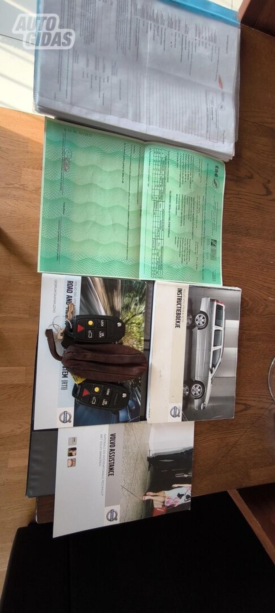 Green Volvo XC70 2007 in Kaunas, with an engine capacity of 2.40 L and mileage of 352 thousand km for 3500 €, photo 19 on AUTOMOTO.COM.LV