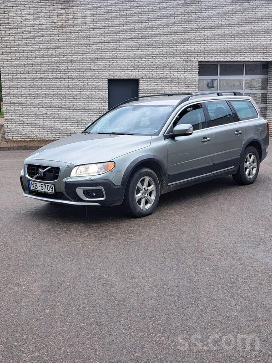 Zaļš Volvo XC70 2007 Ogre, ar dzinēja tilpumu 2.40 L un nobraukumu 370 tūkst. km par 3200 €, foto 1 vietnē AUTOMOTO.COM.LV