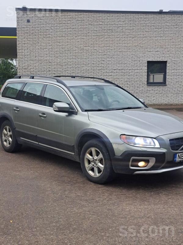Zaļš Volvo XC70 2007 Ogre, ar dzinēja tilpumu 2.40 L un nobraukumu 370 tūkst. km par 3200 €, foto 2 vietnē AUTOMOTO.COM.LV