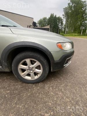 Zaļš Volvo XC70 2007 Ogre, ar dzinēja tilpumu 2.40 L un nobraukumu 370 tūkst. km par 3200 €, foto 5 vietnē AUTOMOTO.COM.LV