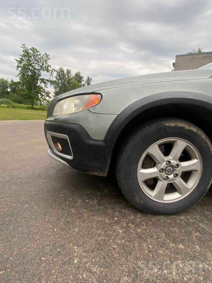 Zaļš Volvo XC70 2007 Ogre, ar dzinēja tilpumu 2.40 L un nobraukumu 370 tūkst. km par 3200 €, foto 6 vietnē AUTOMOTO.COM.LV
