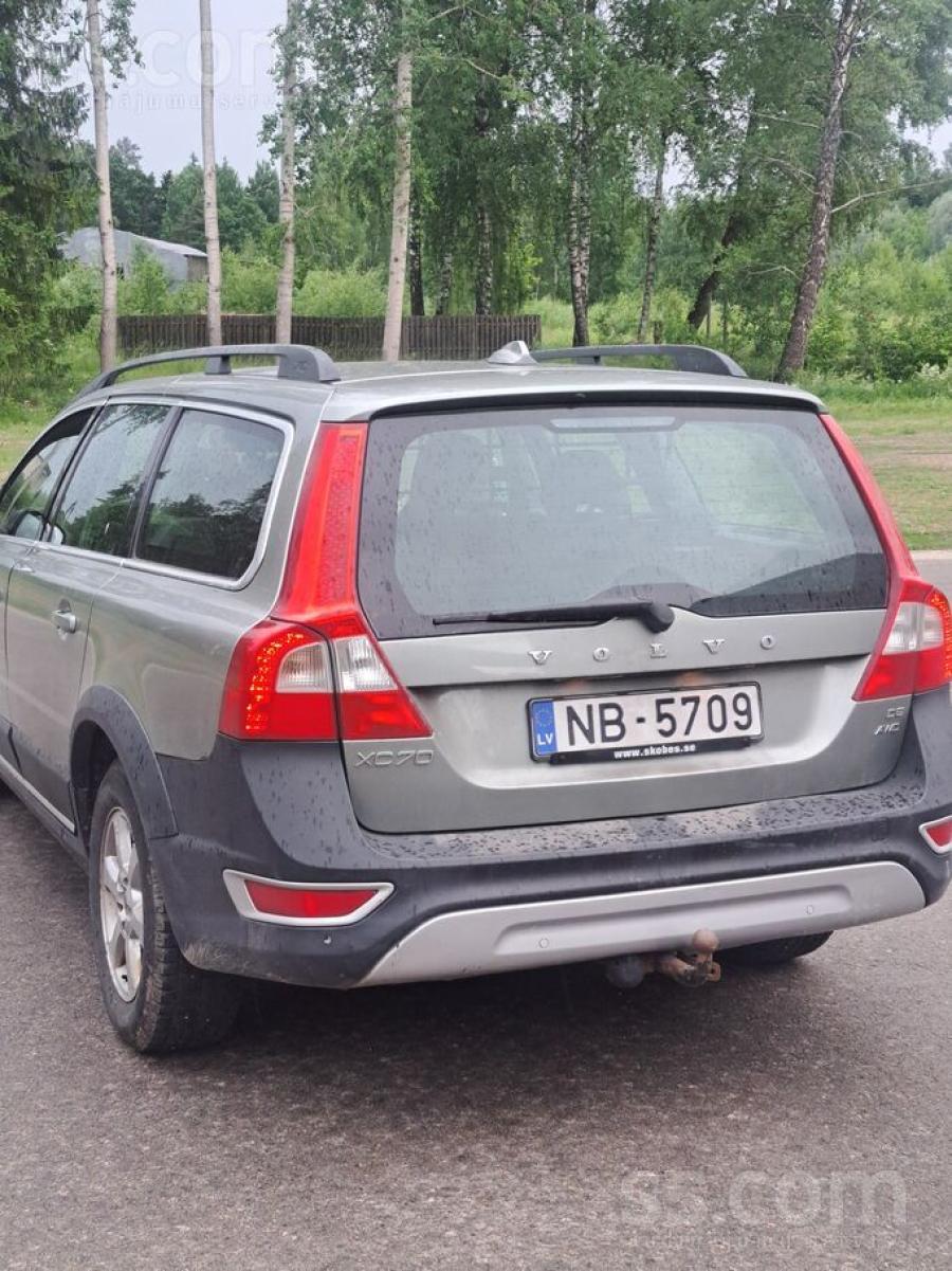 Zaļš Volvo XC70 2007 Ogre, ar dzinēja tilpumu 2.40 L un nobraukumu 370 tūkst. km par 3200 €, foto 8 vietnē AUTOMOTO.COM.LV