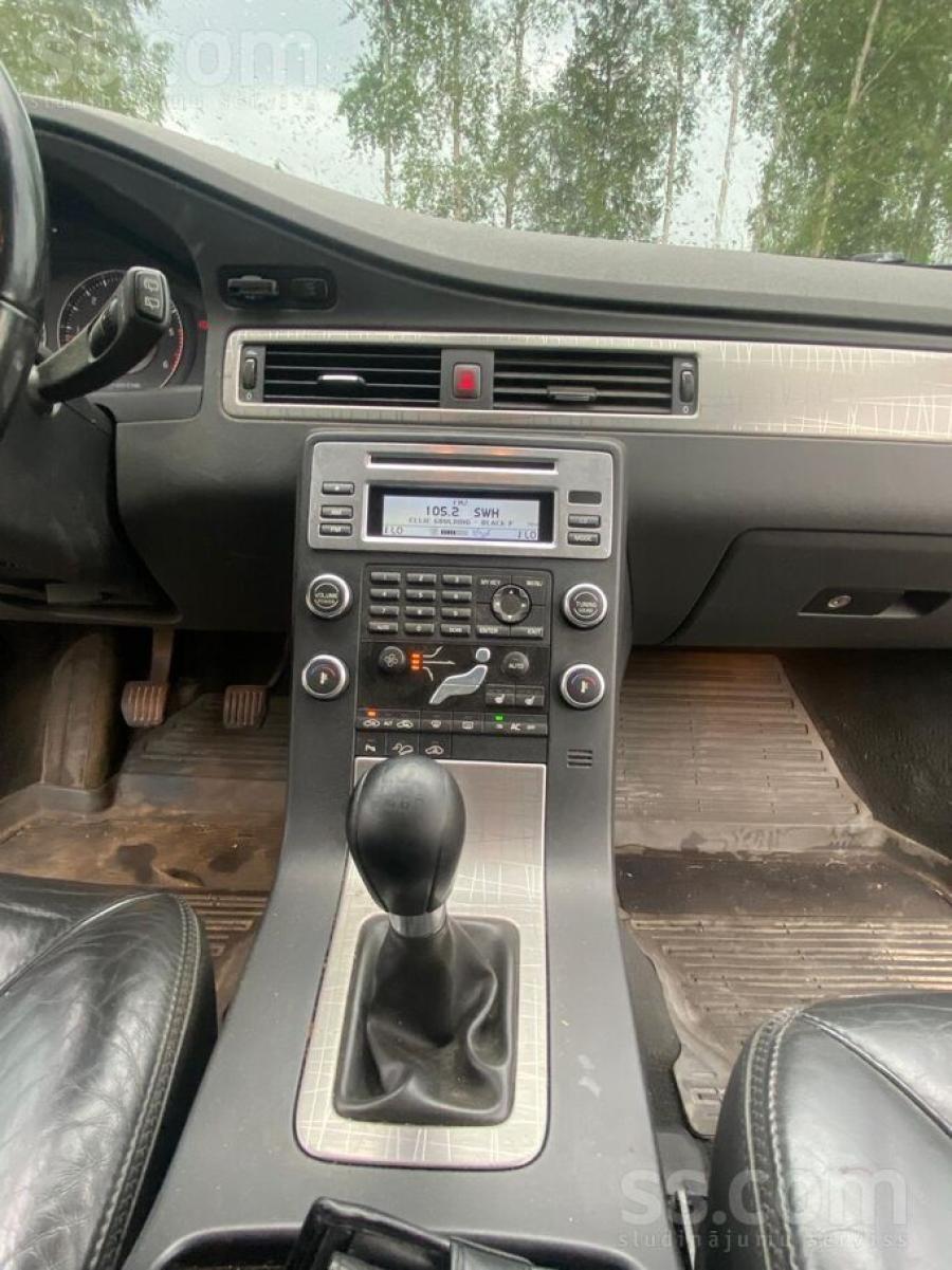 Zaļš Volvo XC70 2007 Ogre, ar dzinēja tilpumu 2.40 L un nobraukumu 370 tūkst. km par 3200 €, foto 13 vietnē AUTOMOTO.COM.LV