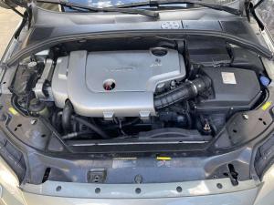Green Volvo XC70 2007 in Vilnius, with an engine capacity of 2.40 L and mileage of 349 thousand km for 5950 €, photo 18 on AUTOMOTO.COM.LV