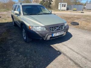 Green Volvo XC70 2007 in Riga, with an engine capacity of 2.40 L and mileage of 363 thousand km for 3999 €, photo 7 on AUTOMOTO.COM.LV
