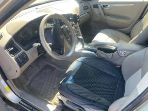 Green Volvo XC70 2007 in Riga, with an engine capacity of 2.40 L and mileage of 363 thousand km for 3999 €, photo 12 on AUTOMOTO.COM.LV