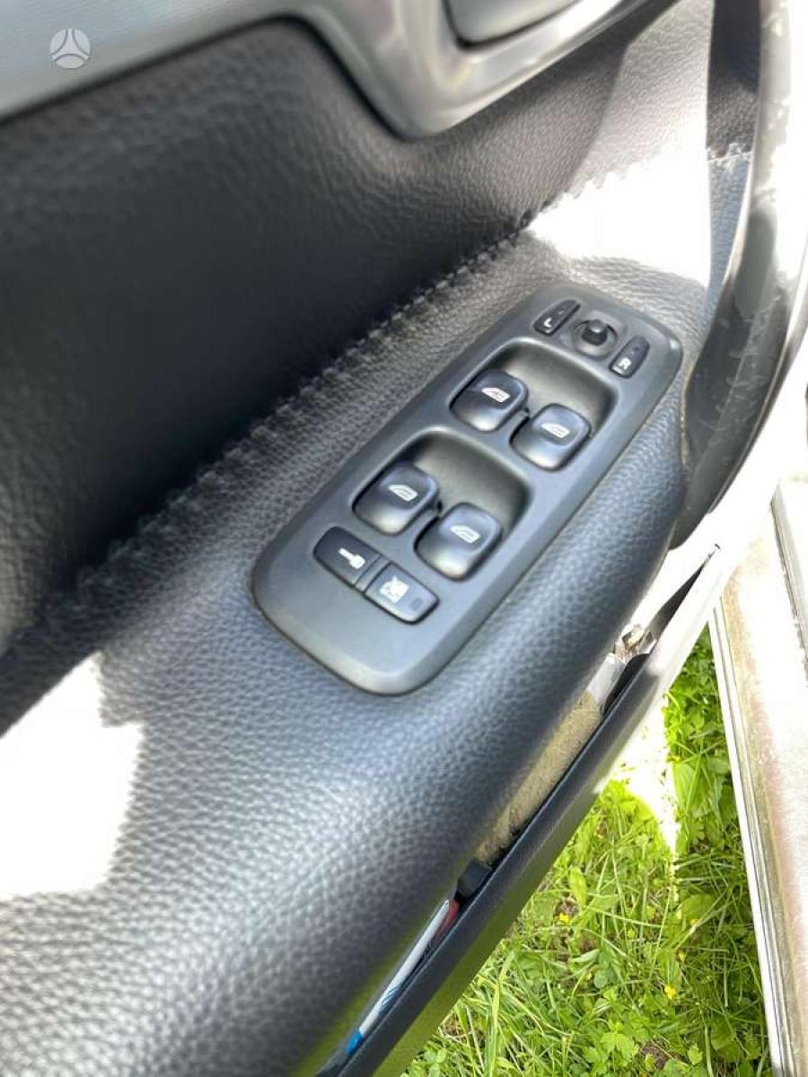 Zaļš Volvo XC70 2007 Viļņa, ar dzinēja tilpumu 2.40 L un nobraukumu 338 tūkst. km par 3500 €, foto 23 vietnē AUTOMOTO.COM.LV