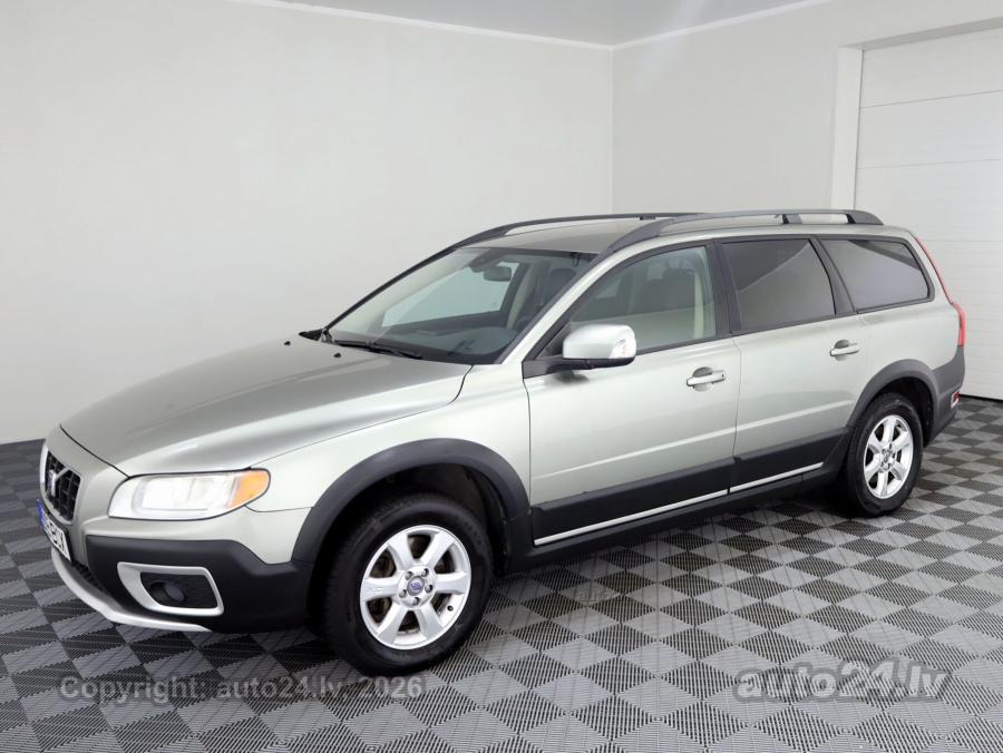 Green Volvo XC70 2007 in Tallinn, with an engine capacity of 2.40 L and mileage of 318 thousand km for 3199 €, photo 3 on AUTOMOTO.COM.LV