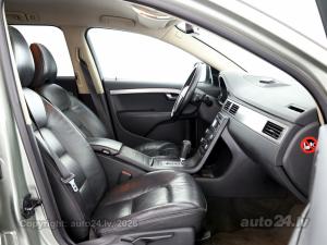 Green Volvo XC70 2007 in Tallinn, with an engine capacity of 2.40 L and mileage of 318 thousand km for 3199 €, photo 7 on AUTOMOTO.COM.LV