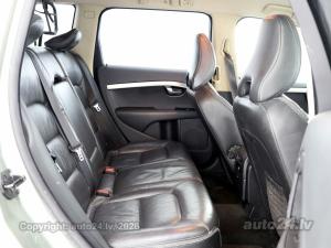 Green Volvo XC70 2007 in Tallinn, with an engine capacity of 2.40 L and mileage of 318 thousand km for 3199 €, photo 8 on AUTOMOTO.COM.LV