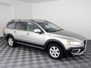 Green Volvo XC70 2007 in Tallinn, with an engine capacity of 2.40 L and mileage of 318 thousand km for 3199 €, photo 9 on AUTOMOTO.COM.LV