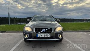 Green Volvo XC70 2011 in Ogre, with an engine capacity of 2.40 L and mileage of 333 thousand km for 5000 €, photo 3 on AUTOMOTO.COM.LV