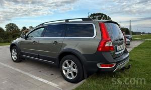 Green Volvo XC70 2011 in Ogre, with an engine capacity of 2.40 L and mileage of 333 thousand km for 5000 €, photo 5 on AUTOMOTO.COM.LV