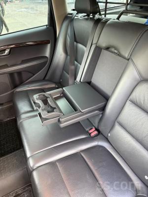 Green Volvo XC70 2011 in Ogre, with an engine capacity of 2.40 L and mileage of 333 thousand km for 5000 €, photo 9 on AUTOMOTO.COM.LV
