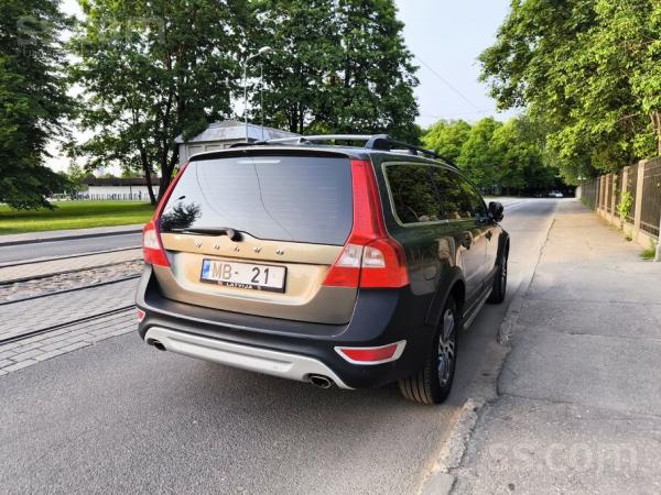 Zaļš Volvo XC70 2012 Rīga, ar dzinēja tilpumu 2.40 L un nobraukumu 249 tūkst. km par 10000 €, foto 3 vietnē AUTOMOTO.COM.LV