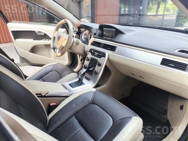 Zaļš Volvo XC70 2012 Rīga, ar dzinēja tilpumu 2.40 L un nobraukumu 249 tūkst. km par 10000 €, foto 6 vietnē AUTOMOTO.COM.LV