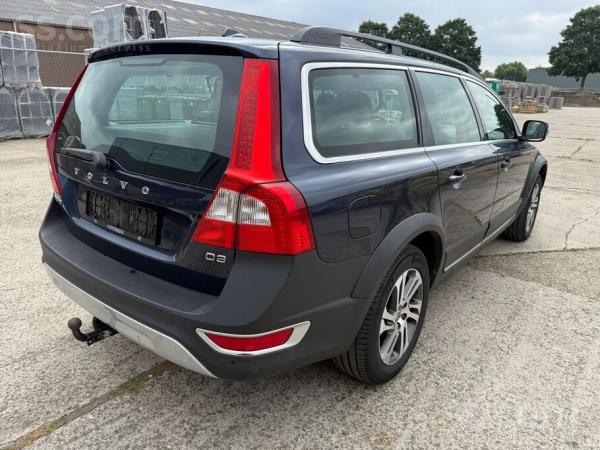 Zaļš Volvo XC70 2012 Rīga, ar dzinēja tilpumu 2.00 L un nobraukumu 298 tūkst. km par 8990 €, foto 3 vietnē AUTOMOTO.COM.LV