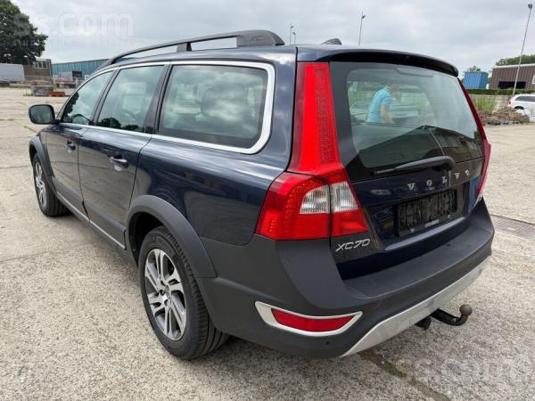 Zaļš Volvo XC70 2012 Rīga, ar dzinēja tilpumu 2.00 L un nobraukumu 298 tūkst. km par 8990 €, foto 4 vietnē AUTOMOTO.COM.LV