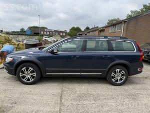 Green Volvo XC70 2012 in Riga, with an engine capacity of 2.00 L and mileage of 298 thousand km for 8990 €, photo 5 on AUTOMOTO.COM.LV