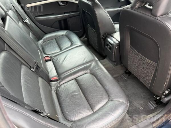 Zaļš Volvo XC70 2012 Rīga, ar dzinēja tilpumu 2.00 L un nobraukumu 298 tūkst. km par 8990 €, foto 11 vietnē AUTOMOTO.COM.LV