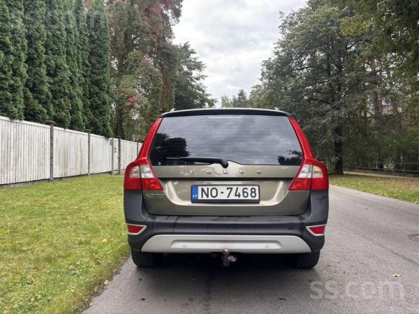 Zaļš Volvo XC70 2012 Rīga, ar dzinēja tilpumu 2.00 L un nobraukumu 346 tūkst. km par 6490 €, foto 3 vietnē AUTOMOTO.COM.LV