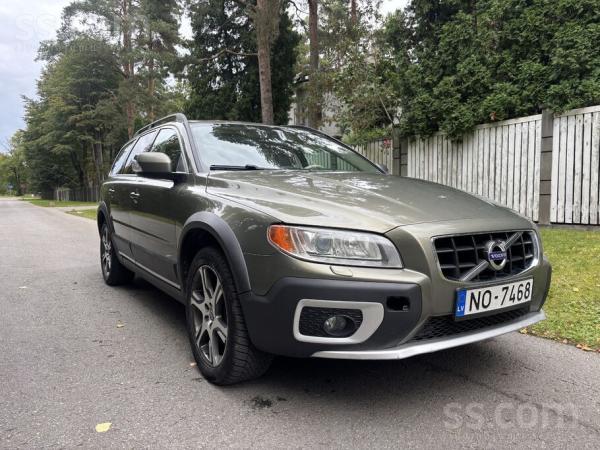 Zaļš Volvo XC70 2012 Rīga, ar dzinēja tilpumu 2.00 L un nobraukumu 346 tūkst. km par 6490 €, foto 4 vietnē AUTOMOTO.COM.LV