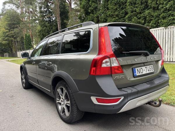 Zaļš Volvo XC70 2012 Rīga, ar dzinēja tilpumu 2.00 L un nobraukumu 346 tūkst. km par 6490 €, foto 8 vietnē AUTOMOTO.COM.LV