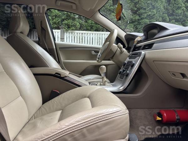 Zaļš Volvo XC70 2012 Rīga, ar dzinēja tilpumu 2.00 L un nobraukumu 346 tūkst. km par 6490 €, foto 10 vietnē AUTOMOTO.COM.LV