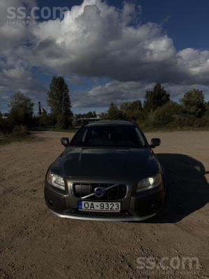 Zaļš Volvo XC70 2013 Rīga, ar dzinēja tilpumu 2.40 L un nobraukumu 359 tūkst. km par 10300 €, foto 3 vietnē AUTOMOTO.COM.LV
