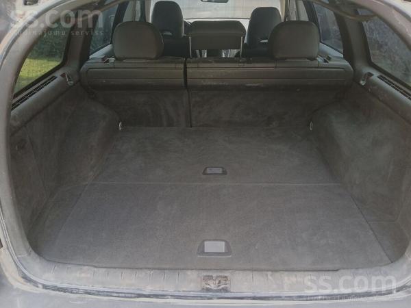 Pelēks Volvo XC70 2005 Bauska, ar dzinēja tilpumu 2.40 L un nobraukumu 330 tūkst. km par 2150 €, foto 9 vietnē AUTOMOTO.COM.LV